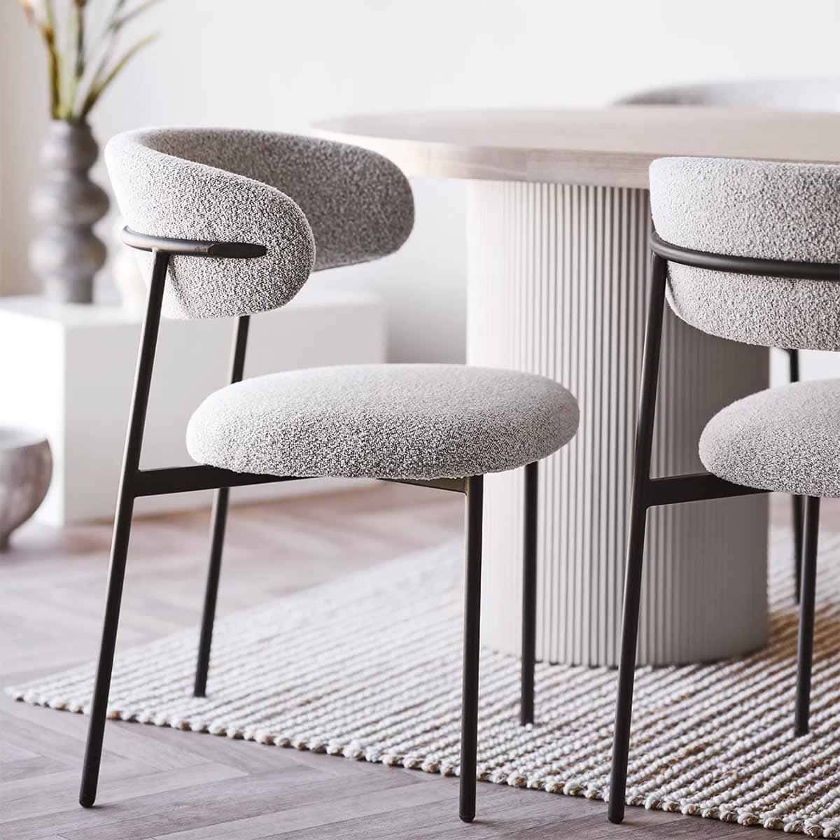 LOANA - Lot de 2 Chaises Tissu Bouclé Blanc Chiné Dossier et Pieds ...